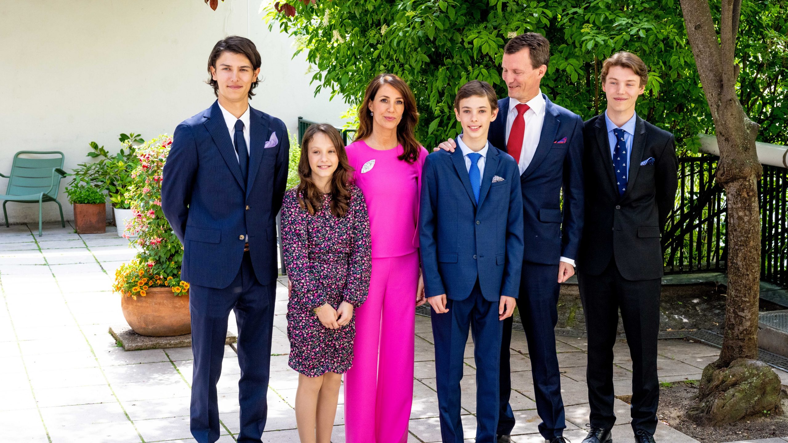 Modigt spring fra bro: Se Nikolais eventyrferie - SeniorNews.dk